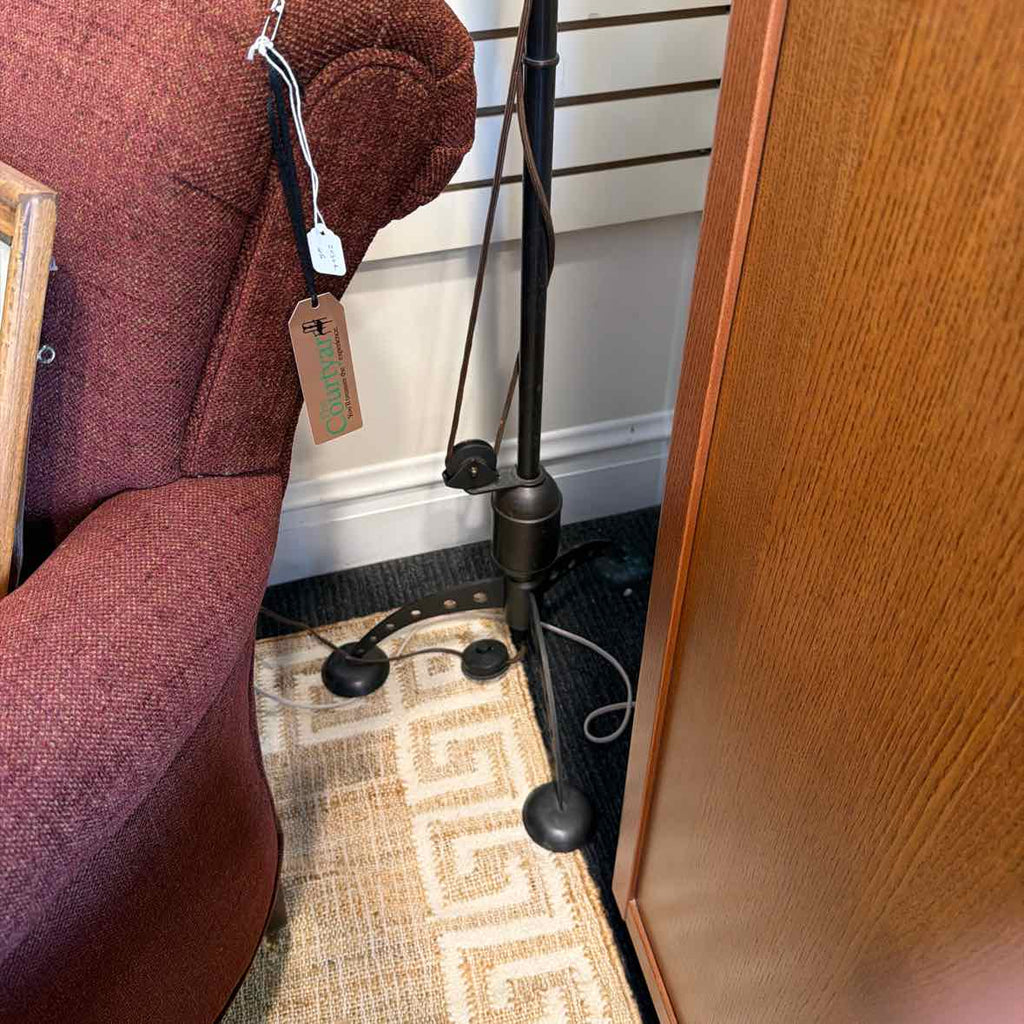 Industrial Style Floor Lamp – The Courtyard