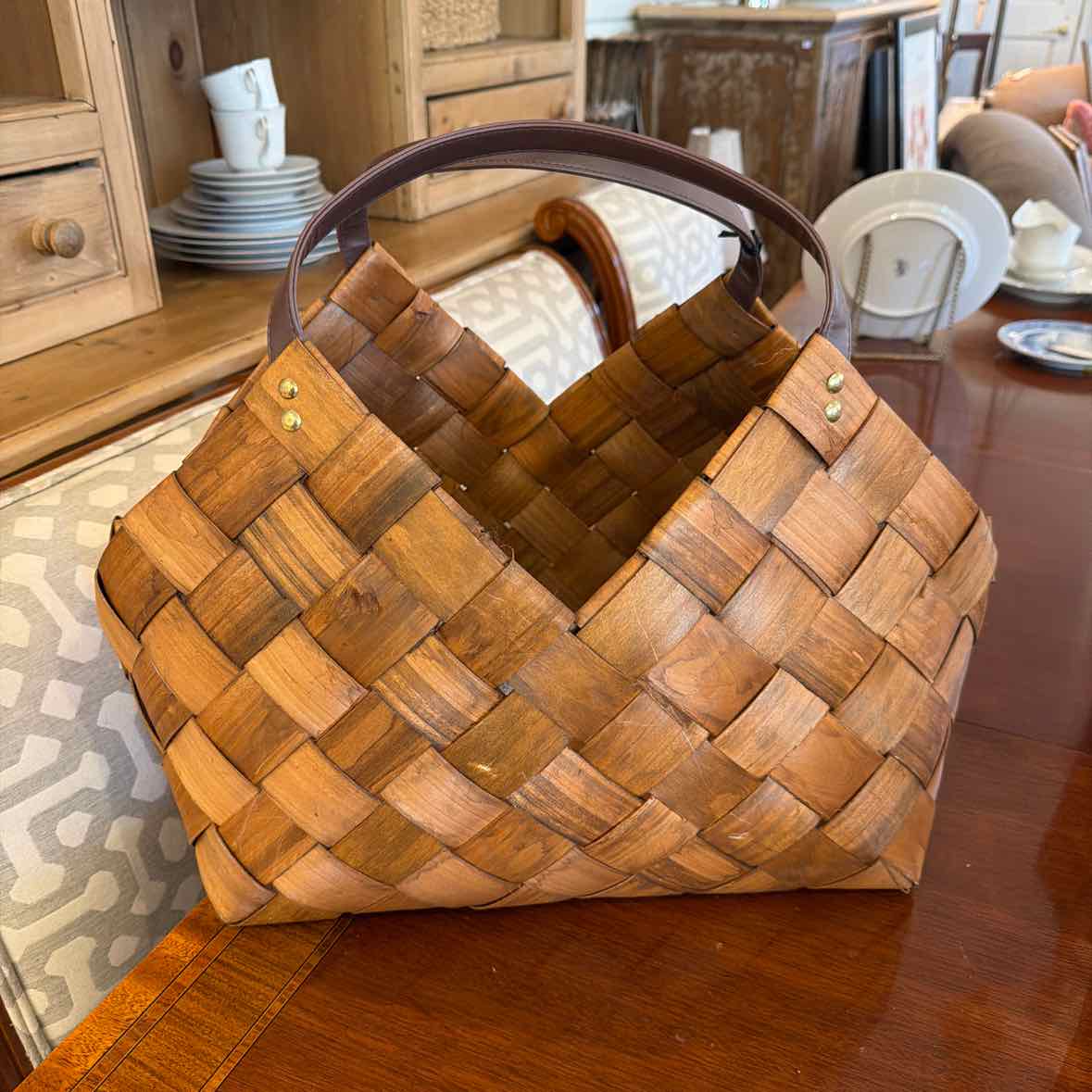 Sea Grass Basket w/Brown Faux Leather Handles – The Courtyard