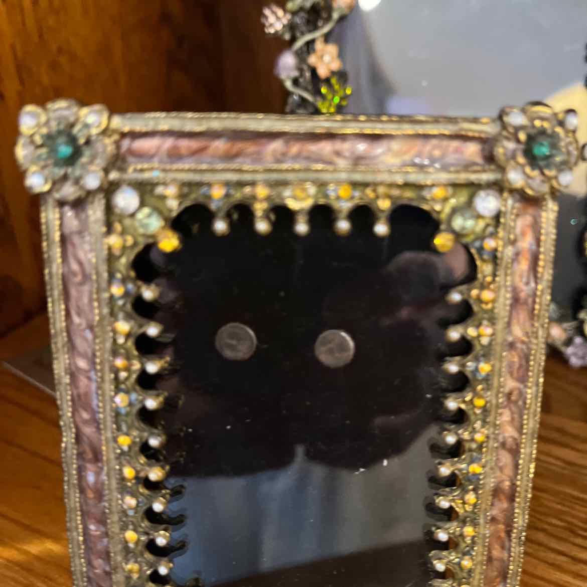 Jeweled Frame – The Courtyard